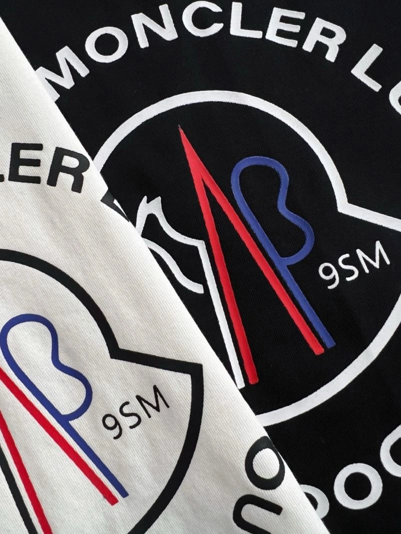 Top mirror Moncler T-Shirts