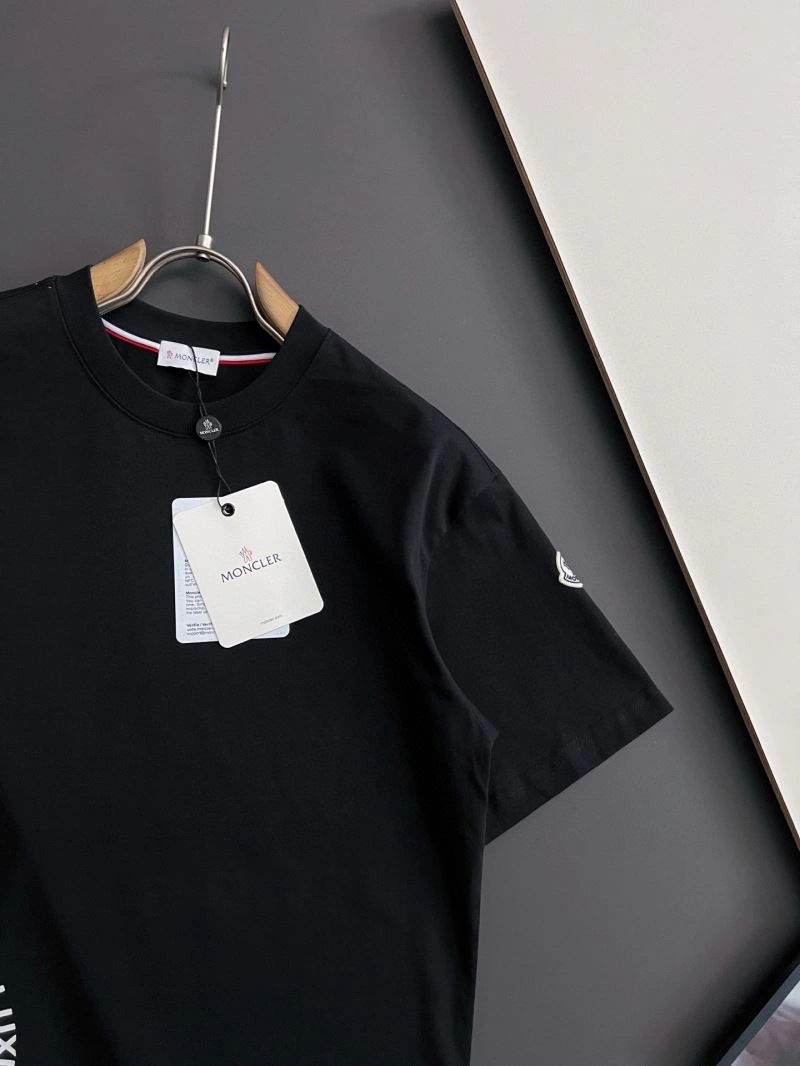 Top mirror Moncler T-Shirts