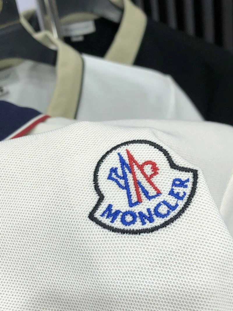Bargain Moncler T-Shirts