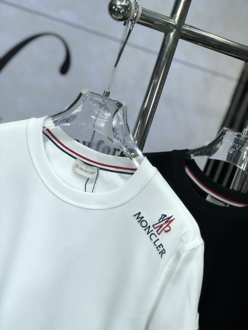 Inexpensive Moncler T-Shirts