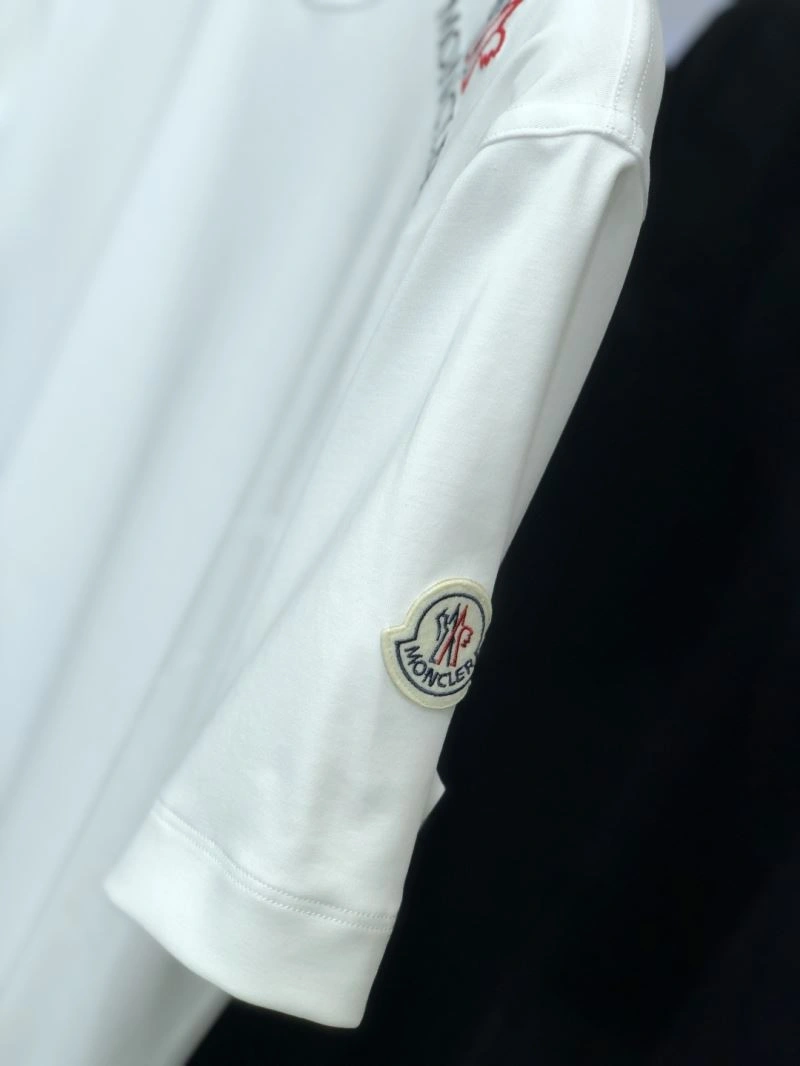 Inexpensive Moncler T-Shirts