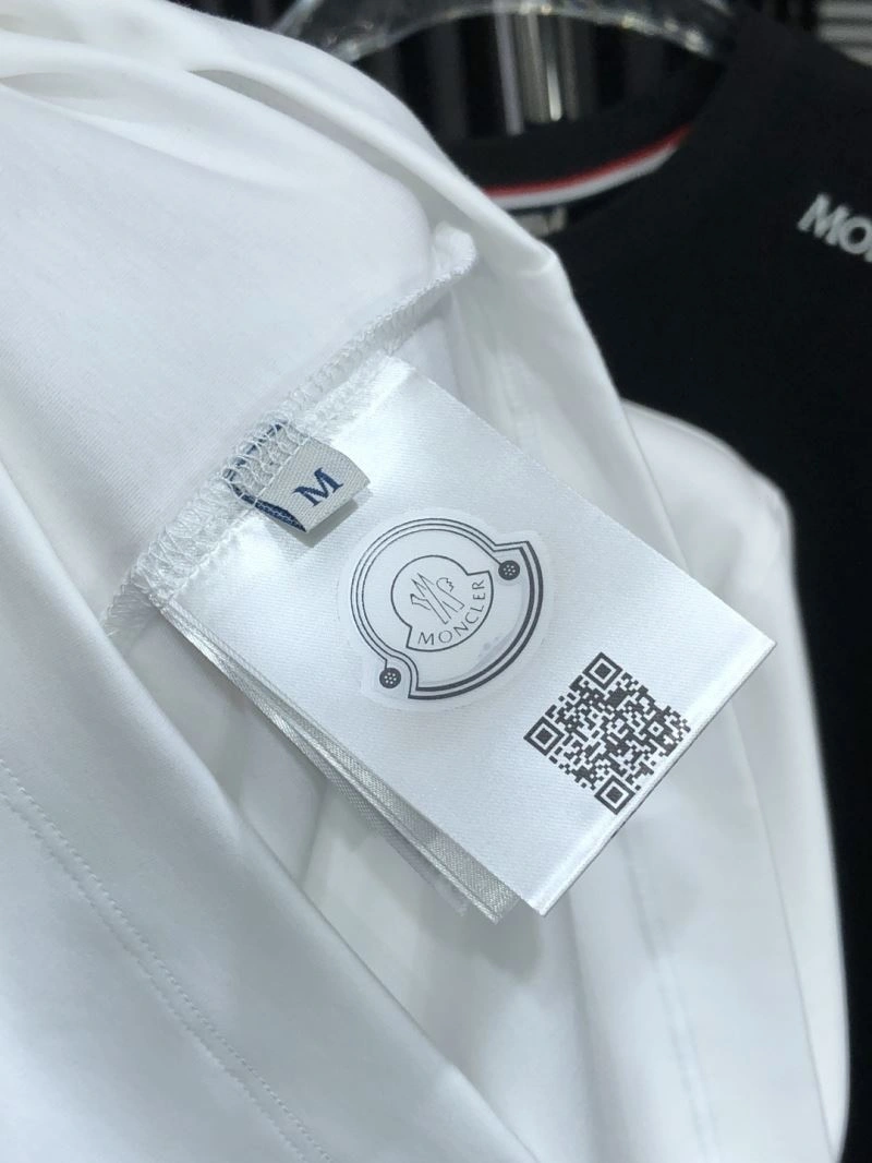 Inexpensive Moncler T-Shirts