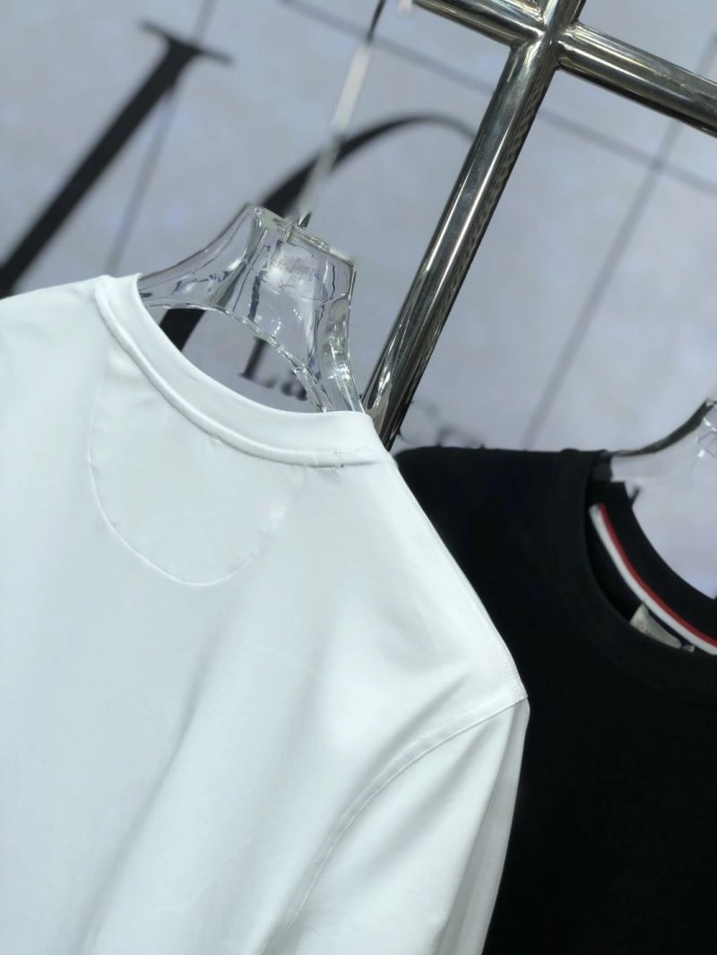 Inexpensive Moncler T-Shirts