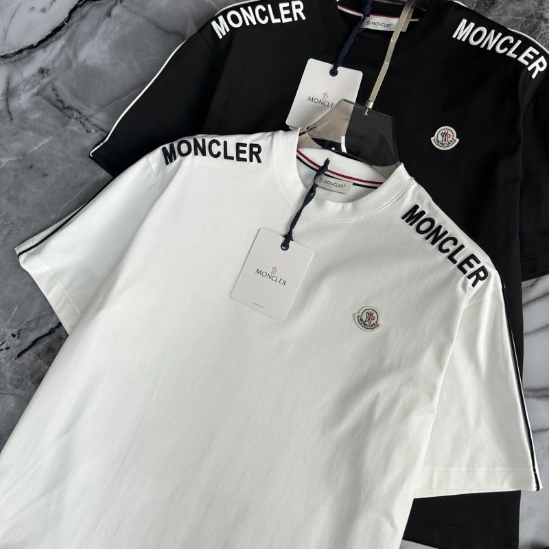 Accurate model Moncler T-Shirts