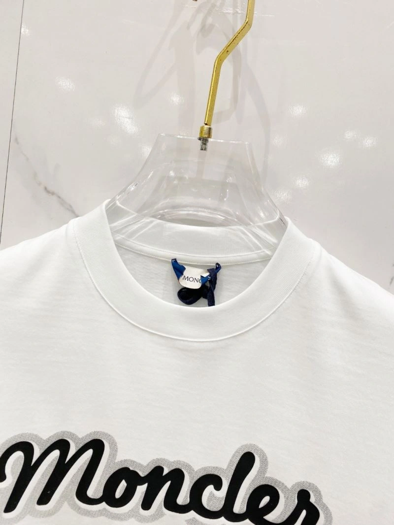 Inexpensive Moncler T-Shirts