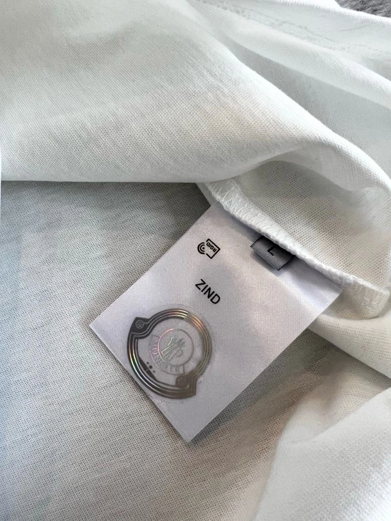 Cut-rate Moncler T-Shirts