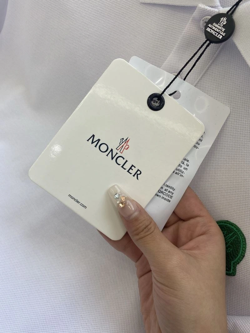 Low-cost Moncler T-Shirts