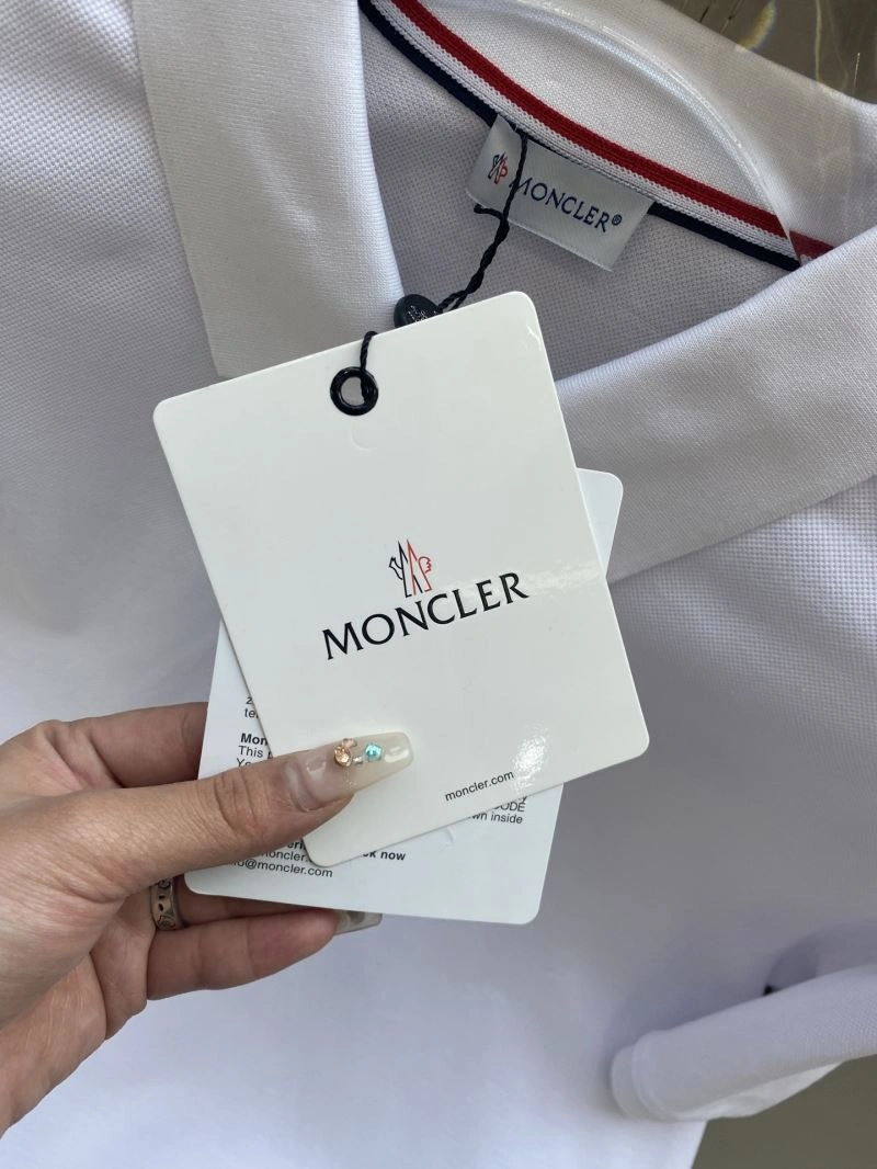 Inexpensive Moncler T-Shirts