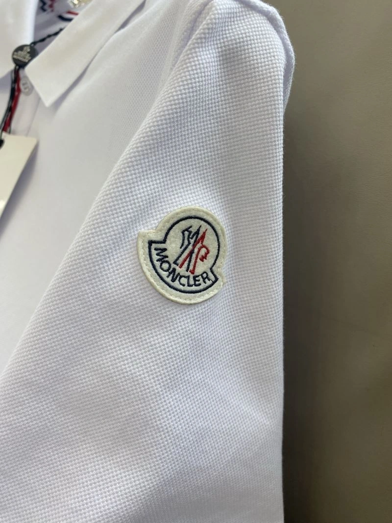 Inexpensive Moncler T-Shirts