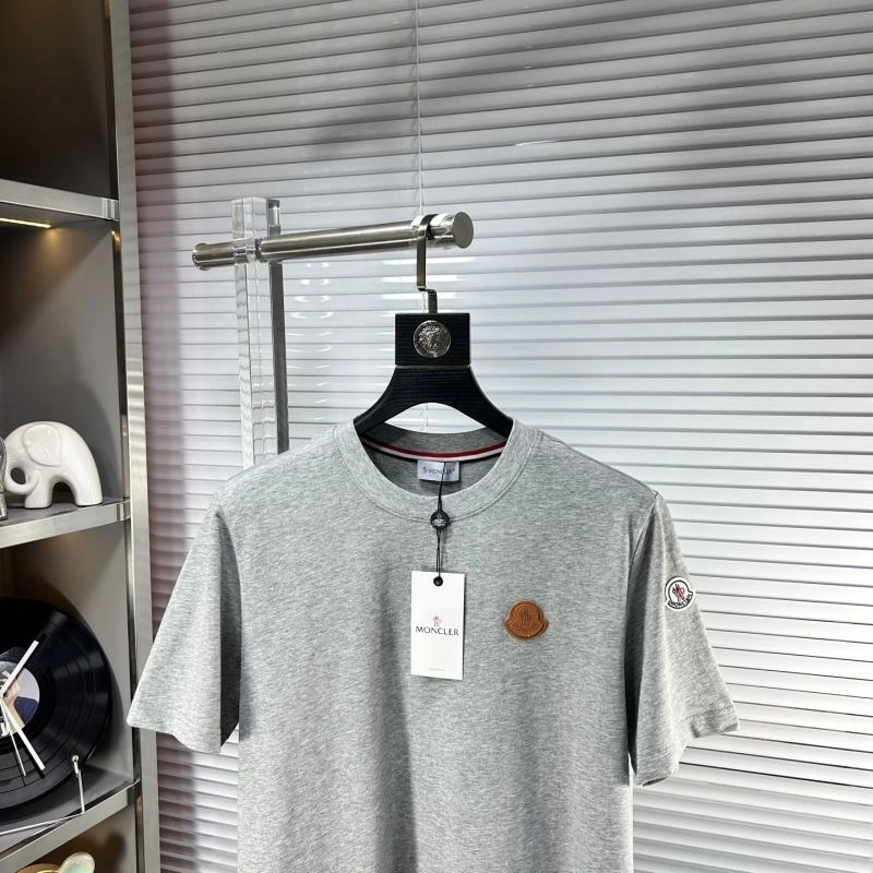 Top mirror Moncler T-Shirts