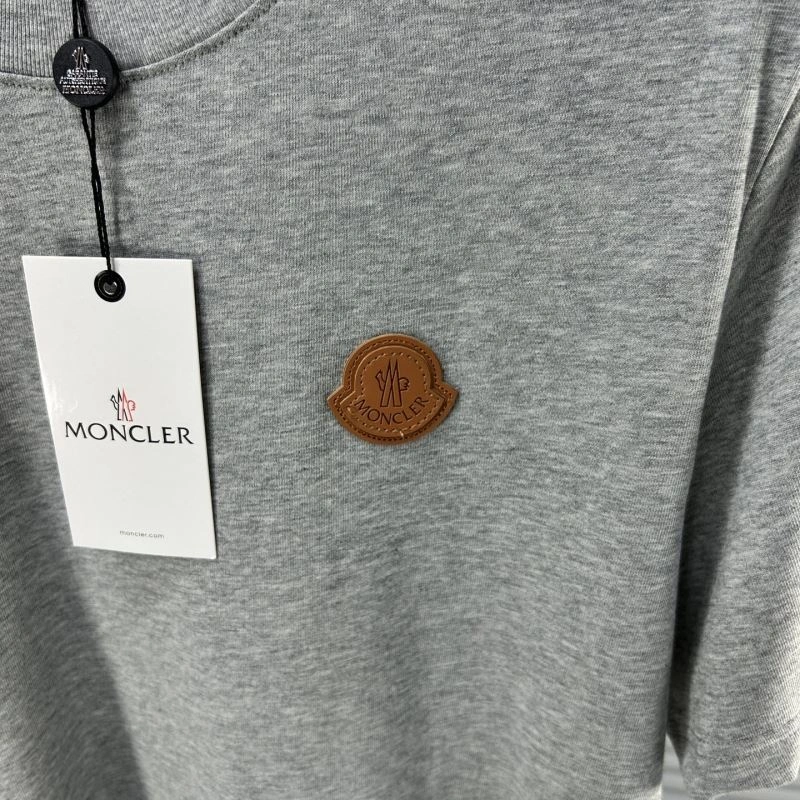 Top mirror Moncler T-Shirts