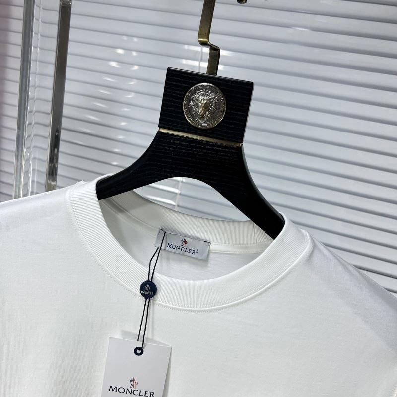Top mirror Moncler T-Shirts