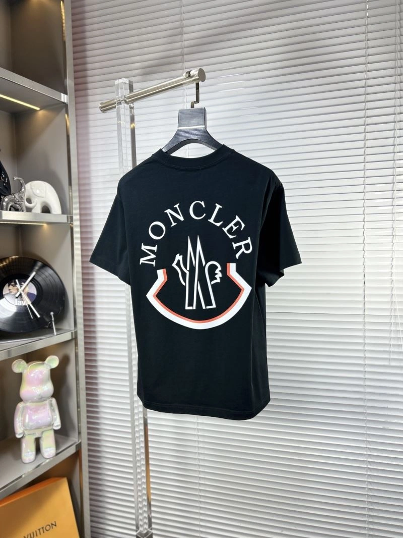 Low-cost Moncler T-Shirts