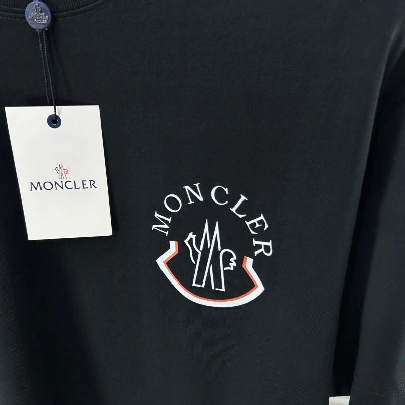 Low-cost Moncler T-Shirts
