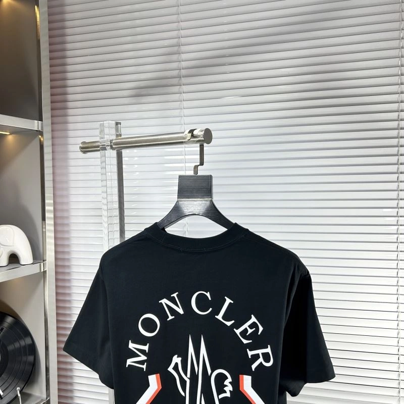 Low-cost Moncler T-Shirts
