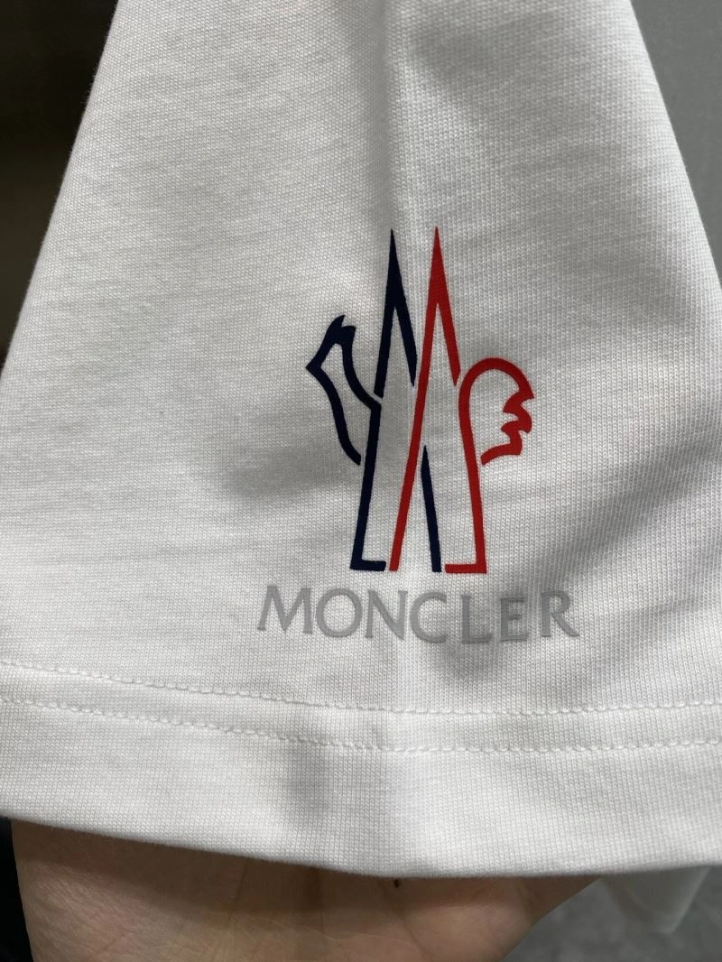 Top mirror Moncler T-Shirts
