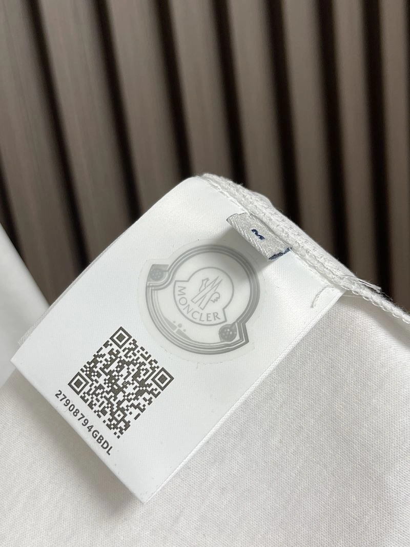 Indistinguishable Moncler T-Shirts