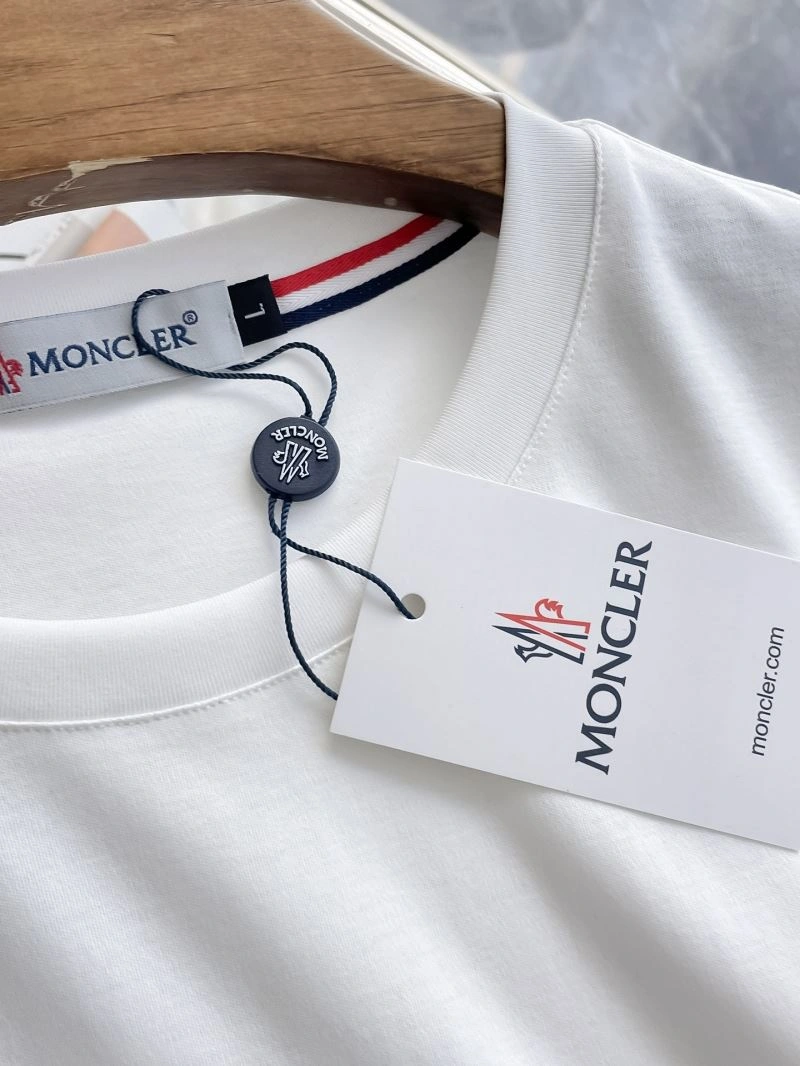 Top mirror Moncler T-Shirts