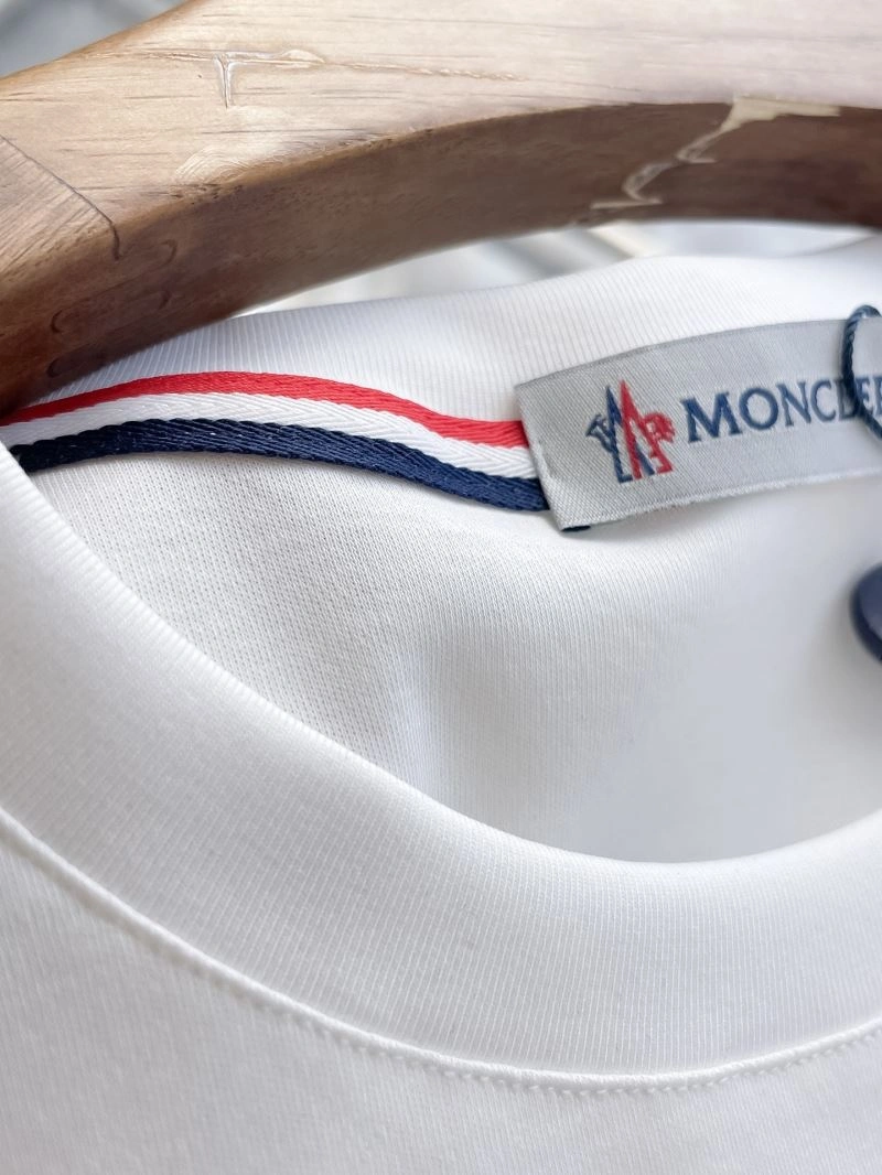 Top mirror Moncler T-Shirts