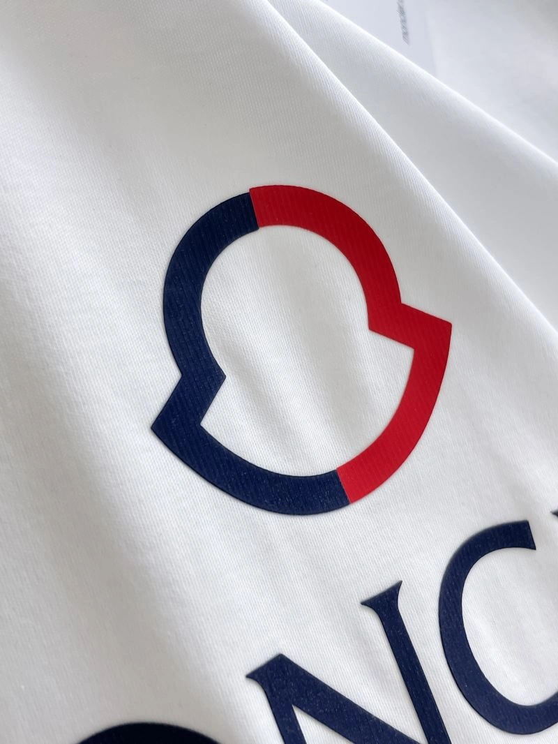 Top mirror Moncler T-Shirts