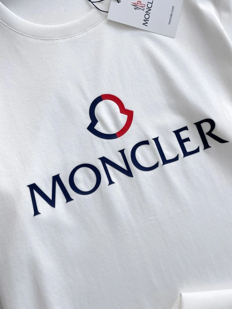 Top mirror Moncler T-Shirts