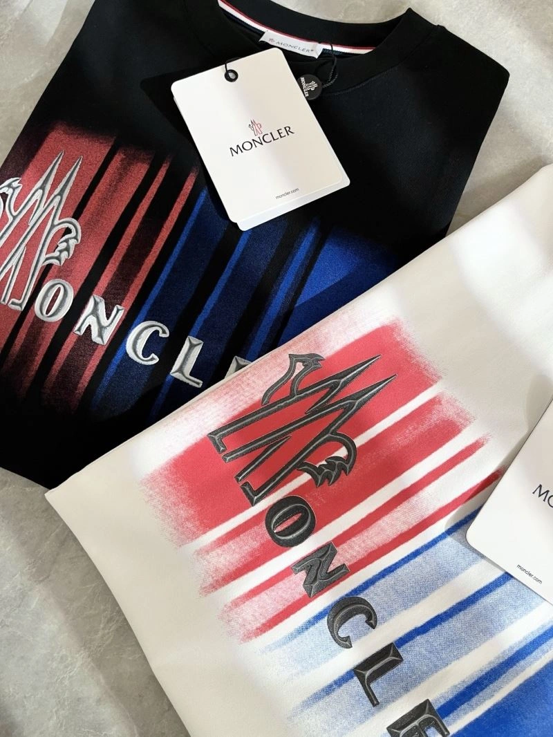 Top mirror Moncler T-Shirts