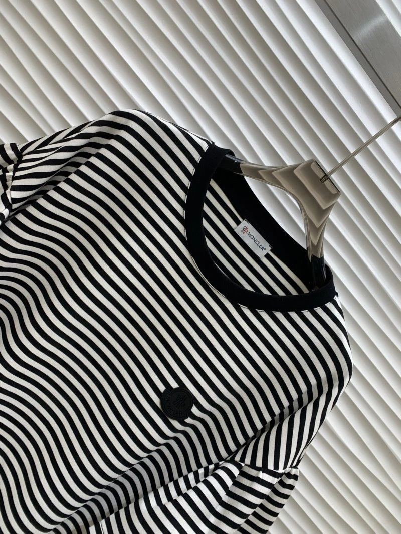 Exact replica Moncler T-Shirts