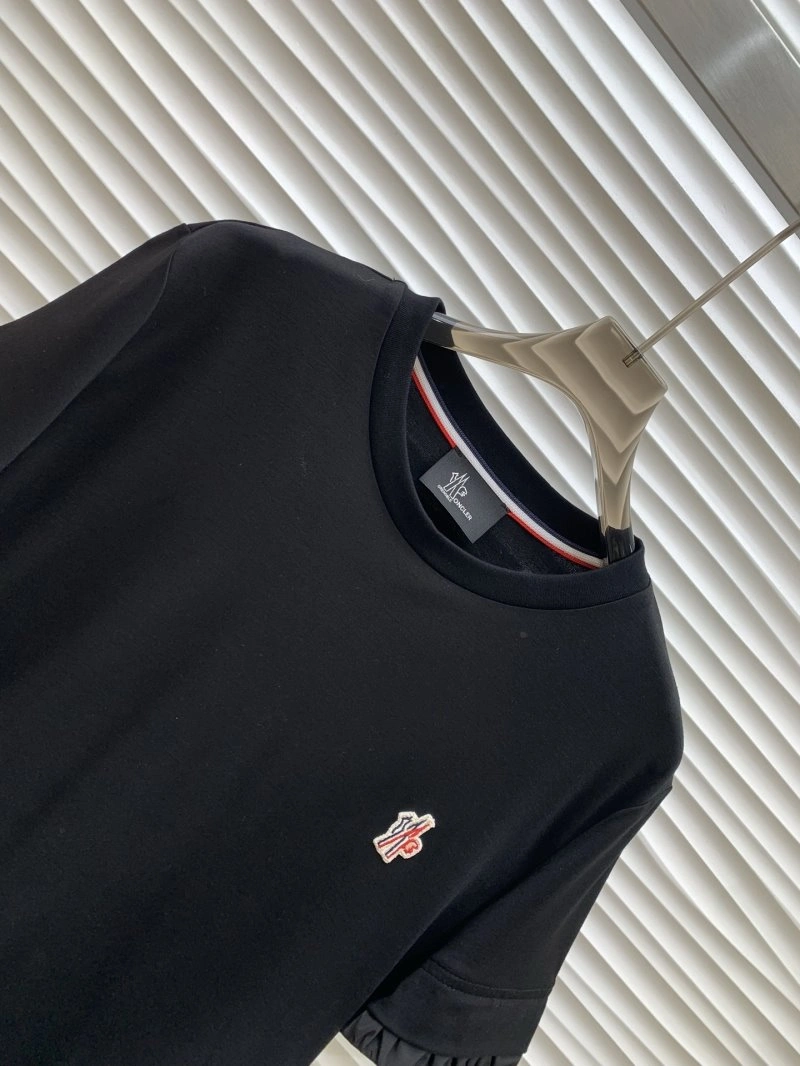 Top mirror Moncler T-Shirts