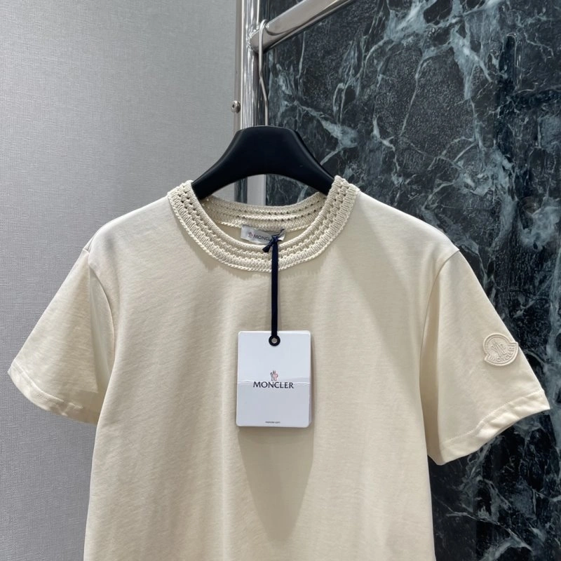 Inexpensive Moncler T-Shirts