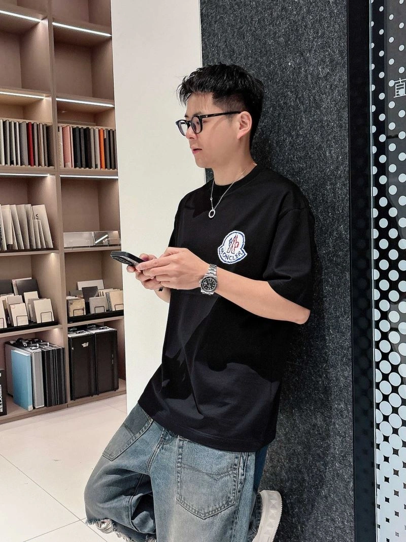 Cut-rate Moncler T-Shirts