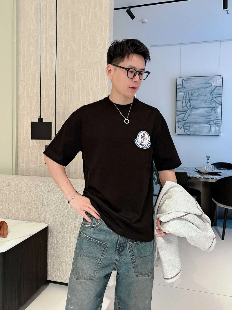 Cut-rate Moncler T-Shirts