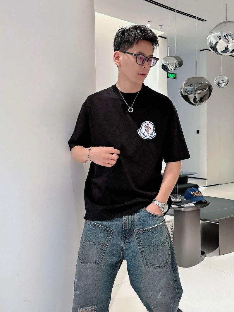 Cut-rate Moncler T-Shirts