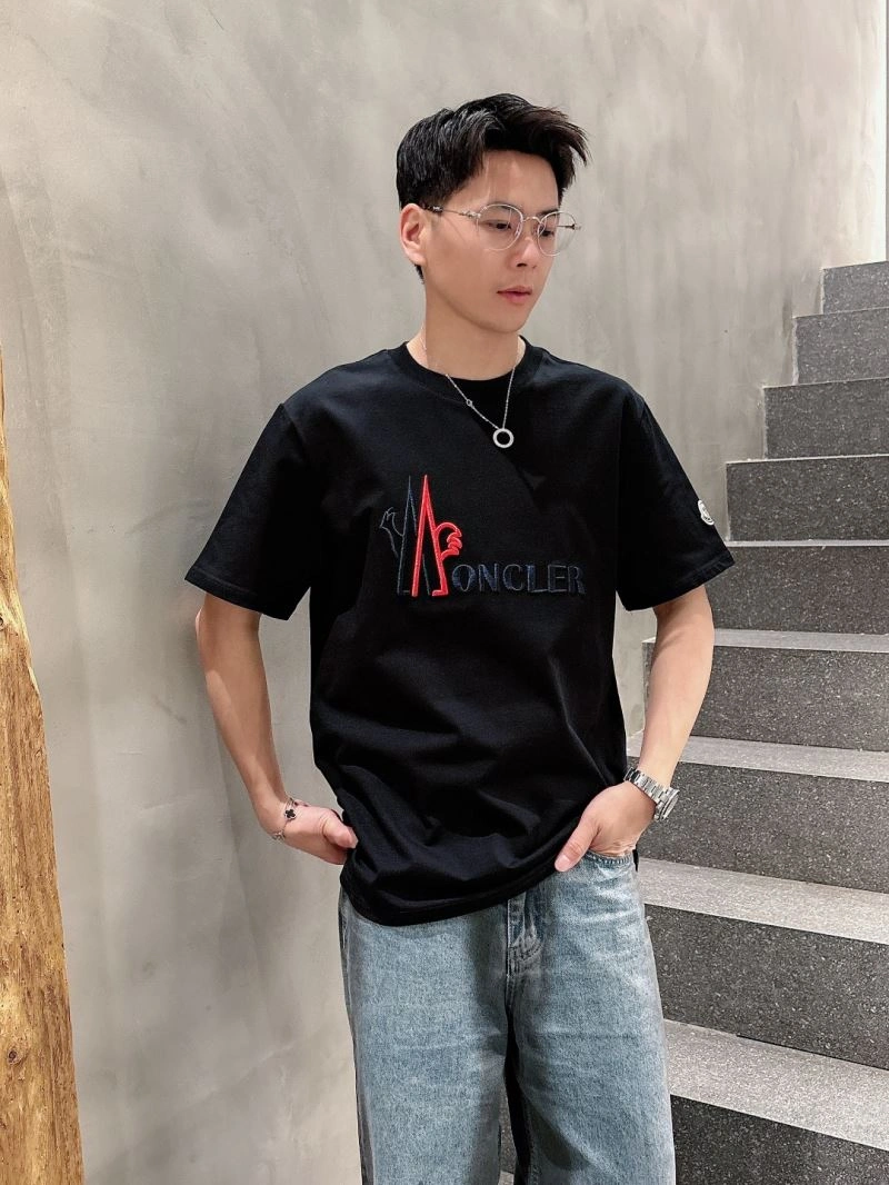 Indistinguishable Moncler T-Shirts