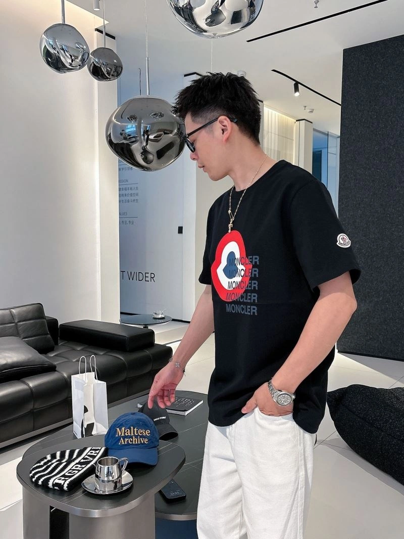 Top mirror Moncler T-Shirts