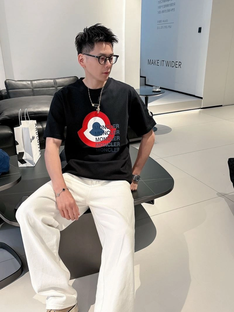 Top mirror Moncler T-Shirts