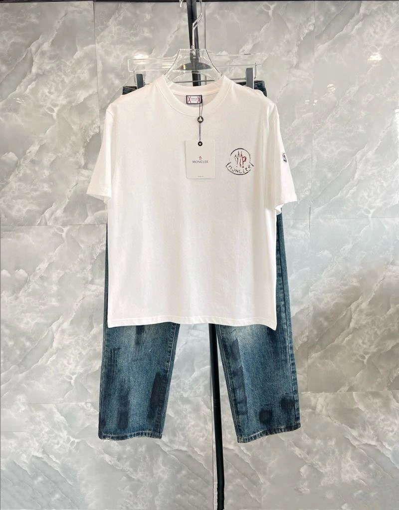 Bargain Moncler T-Shirts