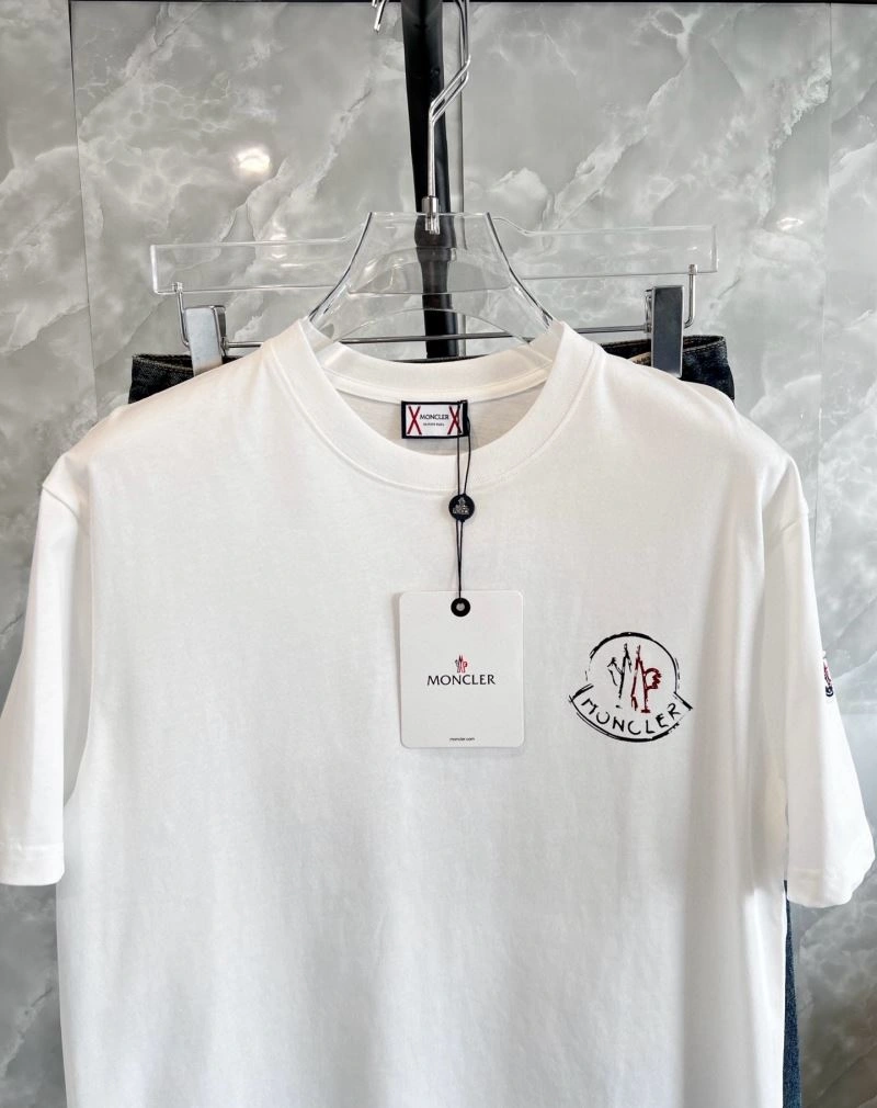 Bargain Moncler T-Shirts