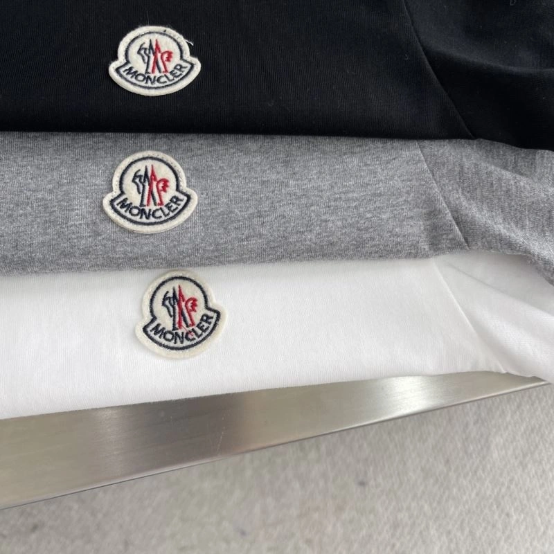 Top mirror Moncler T-Shirts