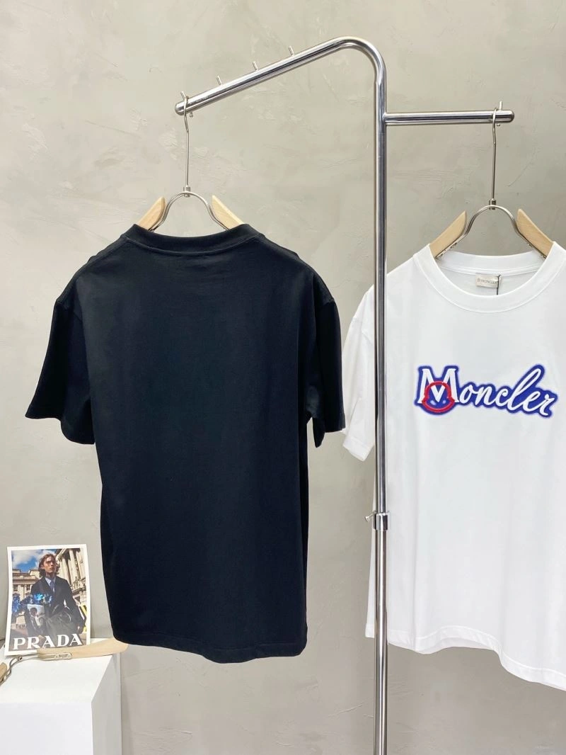 Cut-rate Moncler T-Shirts