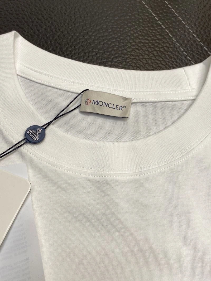 Cut-rate Moncler T-Shirts