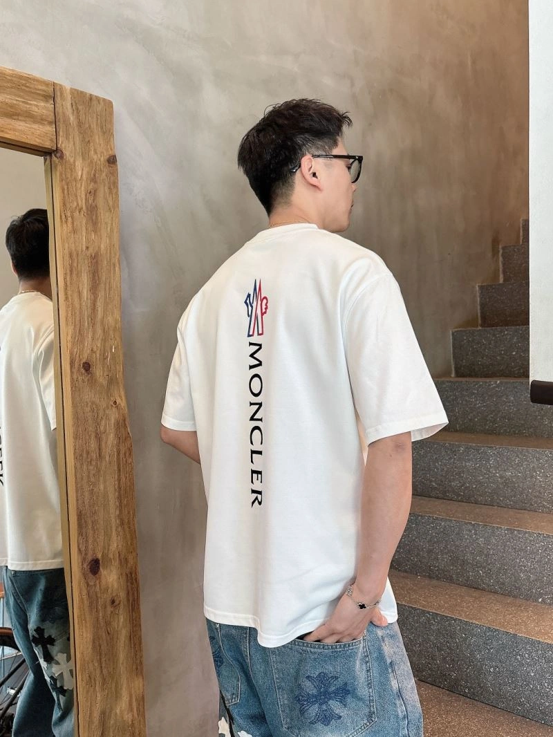 Top mirror Moncler T-Shirts