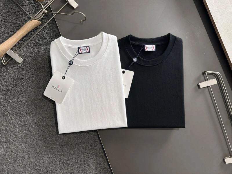 Brand-authenticated Moncler T-Shirts