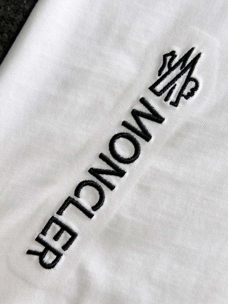 Bargain Moncler T-Shirts