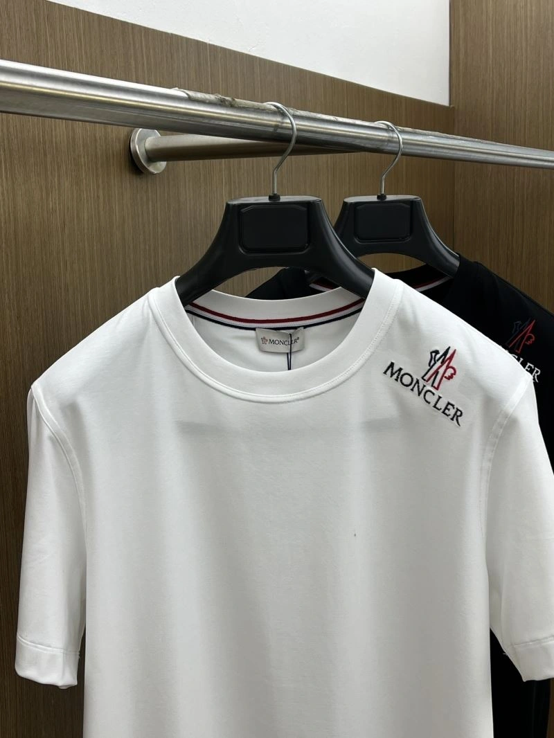 Low-cost Moncler T-Shirts