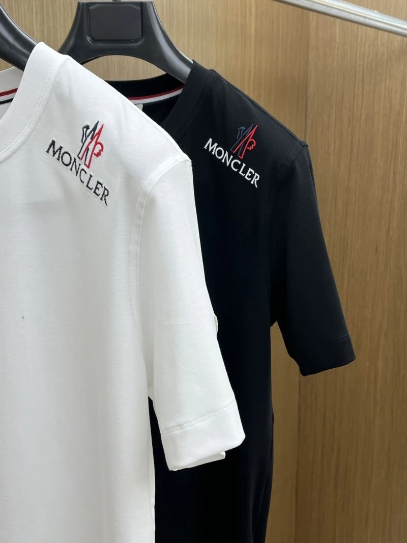 Low-cost Moncler T-Shirts