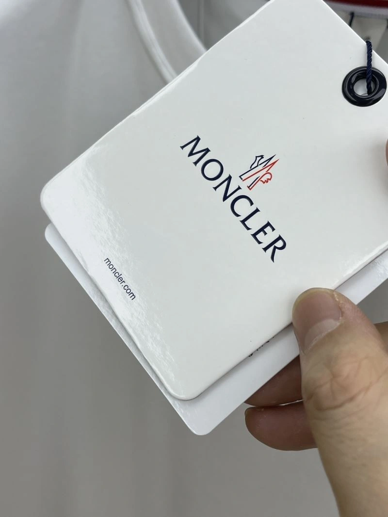 Low-cost Moncler T-Shirts