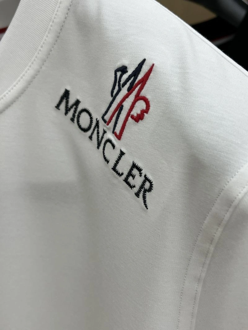 Low-cost Moncler T-Shirts