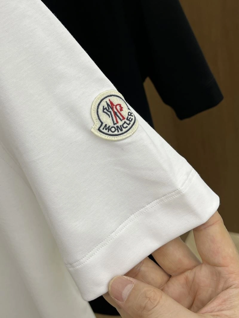 Low-cost Moncler T-Shirts