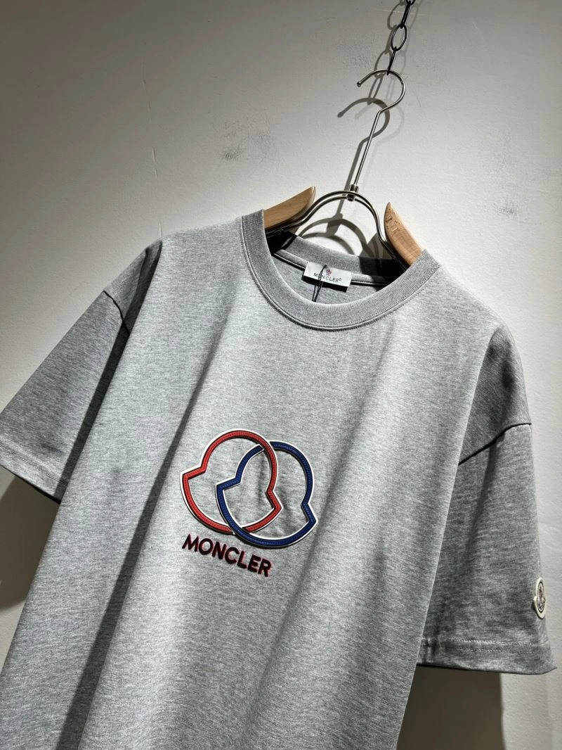 Accurate model Moncler T-Shirts