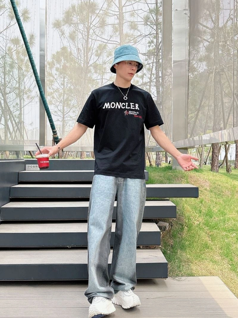 Accurate model Moncler T-Shirts